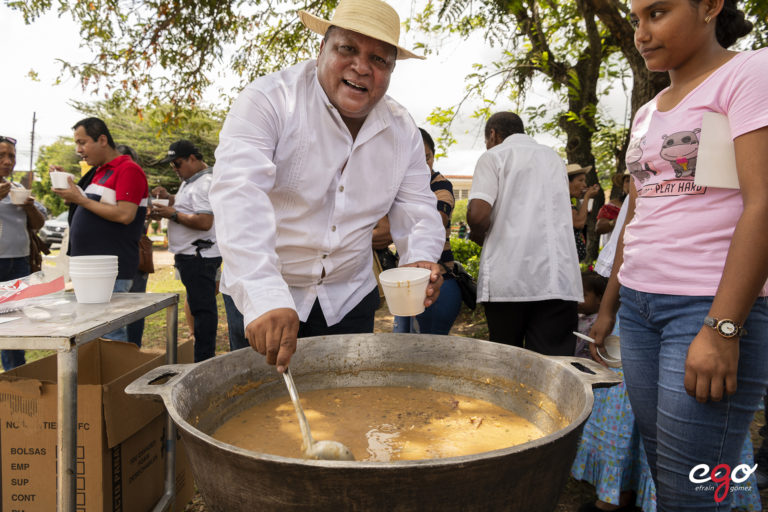 El Torito Guapo está de fiesta - En mi Panama